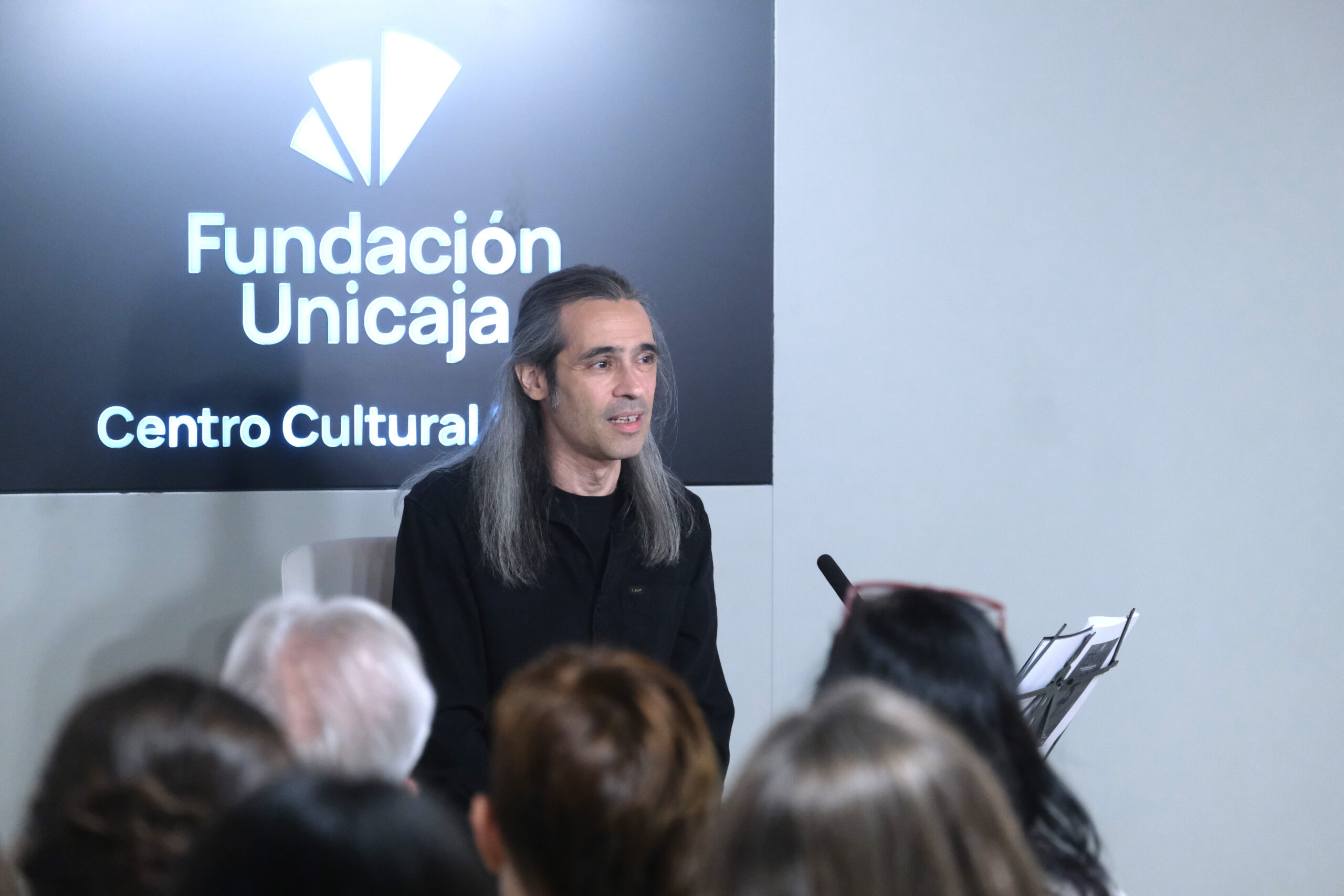 El poeta, dramaturgo y actor Álvaro Tato inaugura el ciclo de diálogos ...